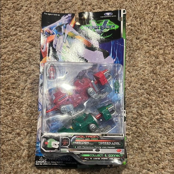 Voltron | Toys | Voltron Red And Green Lion Figures | Poshmark